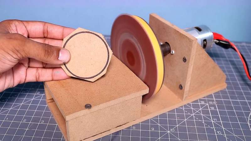 用直流机制造的电动磨角机,打磨异形太方便了