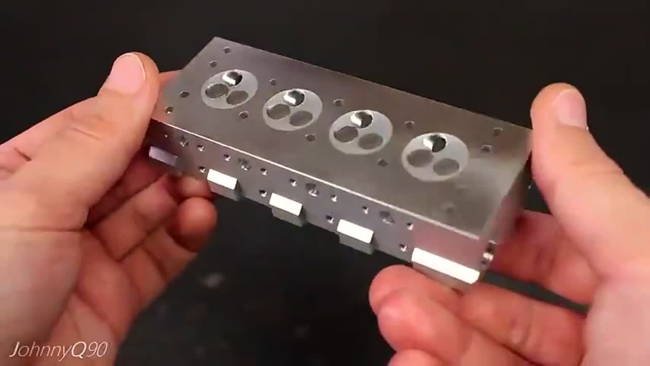 开箱组装四缸发动机模型,听着咆哮声,几千块没白花