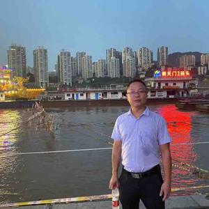幸福小易哥 