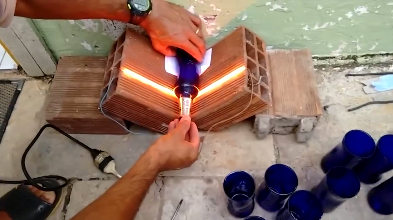 牛人切割玻璃瓶,简单快捷,比玻璃刀好用多了!