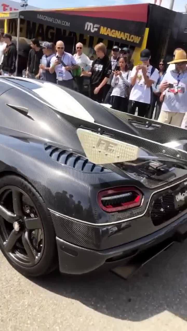 ...系列最后的产物AgeraFE全身碳纤维两台分别叫Thor和Vader柯尼塞格