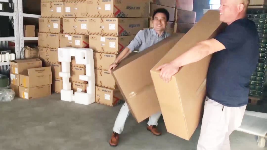 服务器真是个大家伙,用它来做数据恢复,速度会不会搜搜的,期待