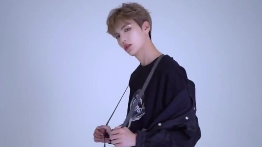 丞毕杂志混剪,我站在生命欢喜的重章叠句里看见了你!