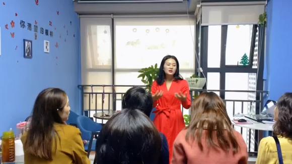 #课堂实录 这个菇凉超级厉害ߑ�创业三年23岁买跑车