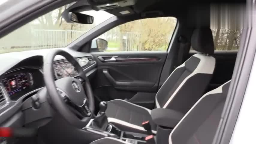 2018款大众T-ROC,打开液晶仪表盘和自动驾驶后立马放弃本田XRV!