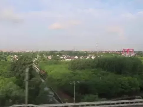 坐动车从上海去成都