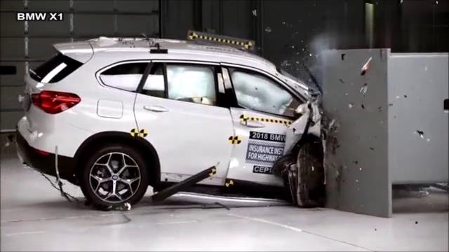2019 沃尔沃Volvo XC40 vs 宝马 BMW X1 - 碰撞测试