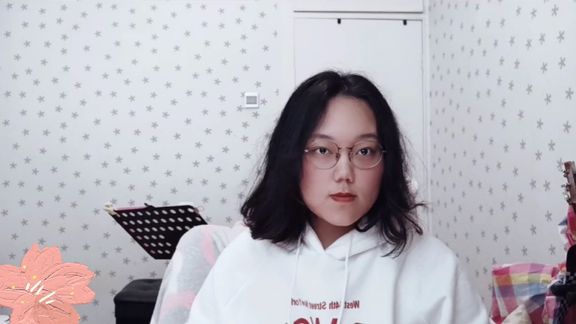 女大学生报名西瓜视频大学生实习活动,第一次交作业,望越做越好