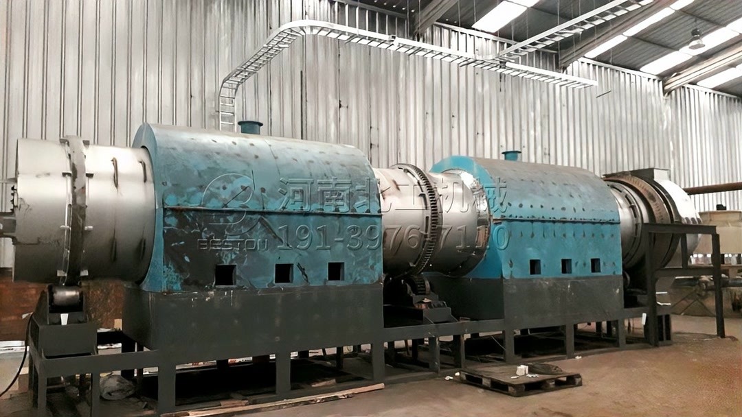 钢碳制造机玉米秸秆制炭 碳化稻壳设备卧式炭化炉试运行