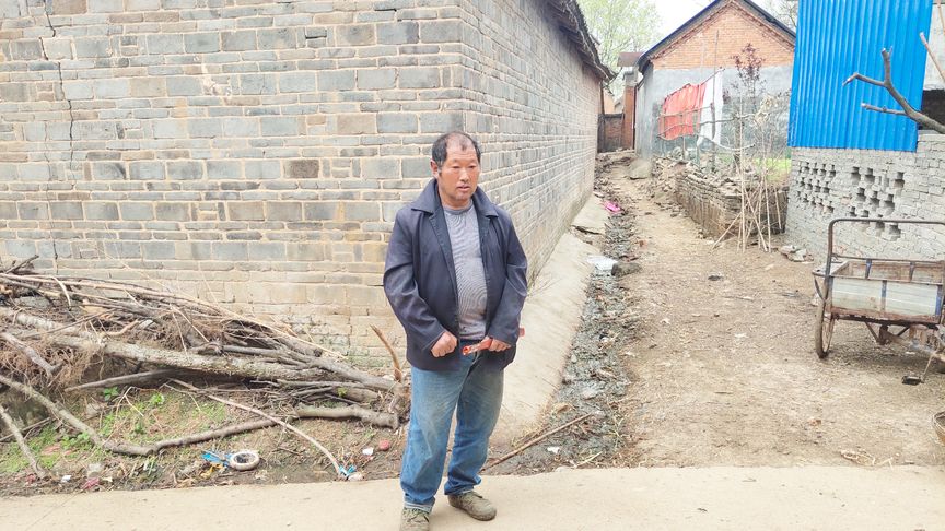 农村残疾补贴能领多少钱?有二级残疾证的大哥告诉你,够花吗?