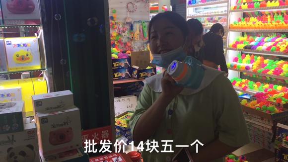 “地摊经济 ”之走进义乌商贸城