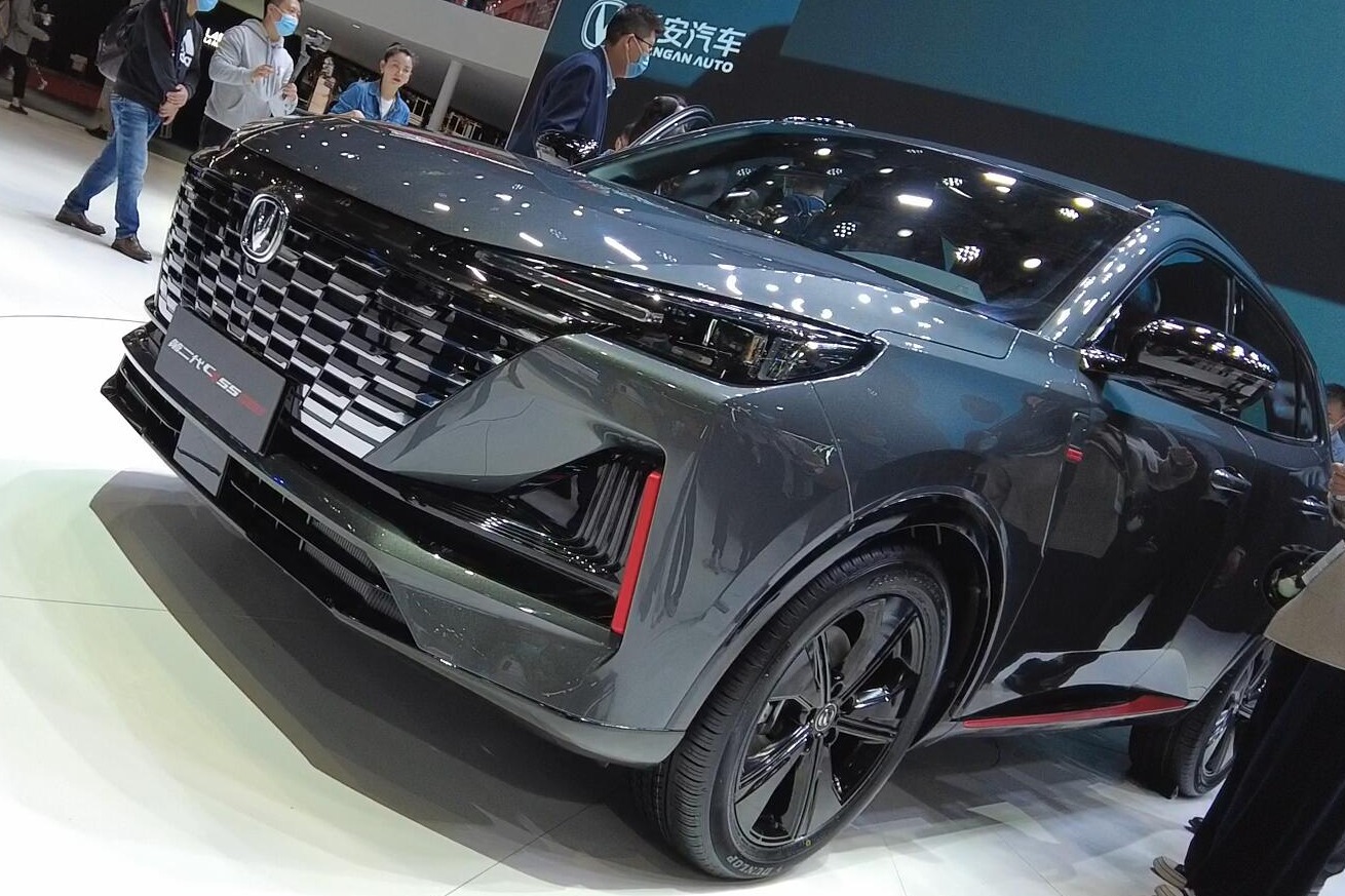 产品做的好,老百姓一样愿意多花钱,长安CS55PLUS上海车展亮相