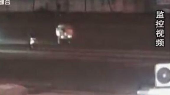 女子被电动车撞 反成肇事方