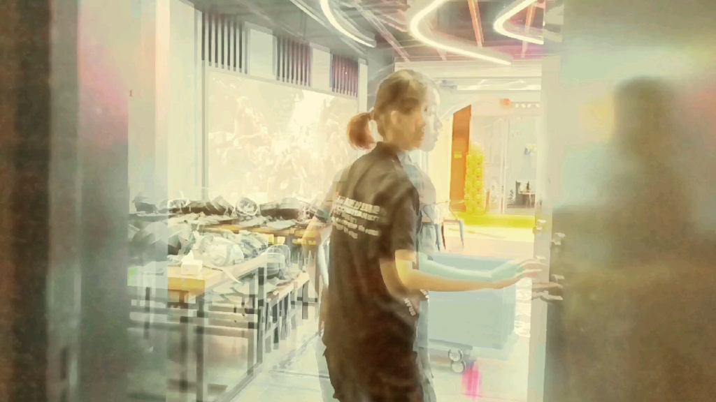 在真人CS俱乐部工作/下班前的十分钟