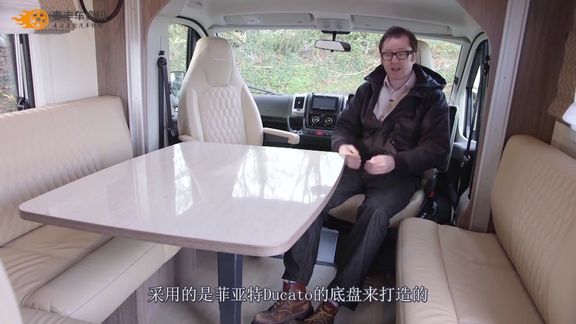 它是国内最受欢迎的进口房车,售价在145万,带上女友去玩吧