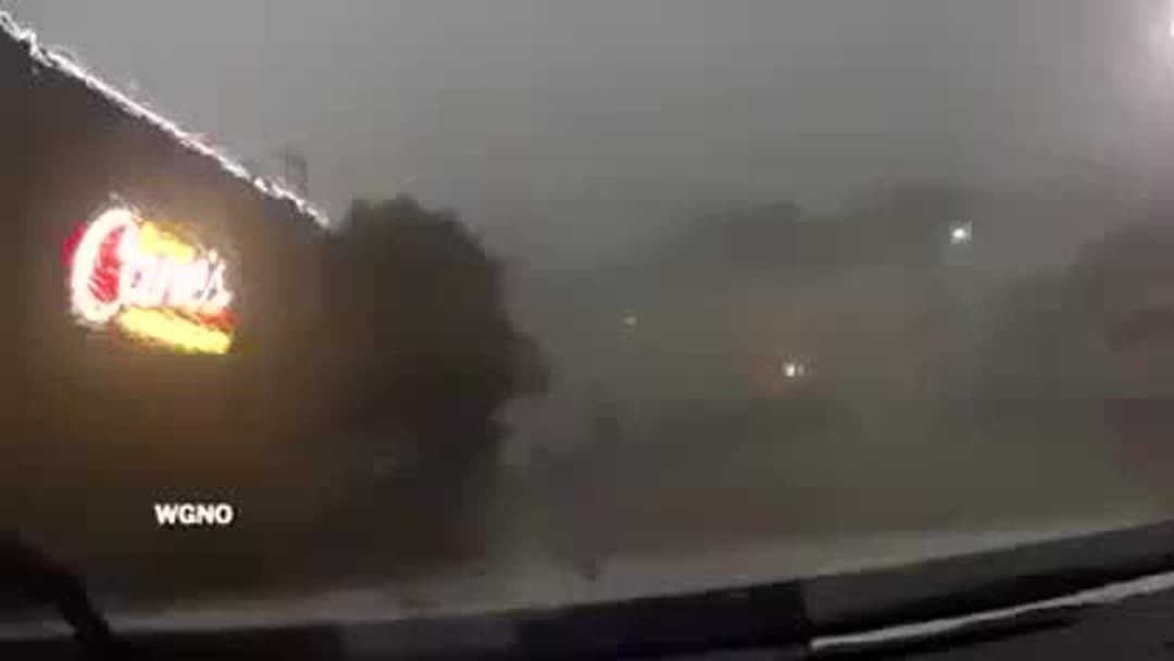 台风实拍！如果不是亲眼看到，真的很难相信这一幕是真的！