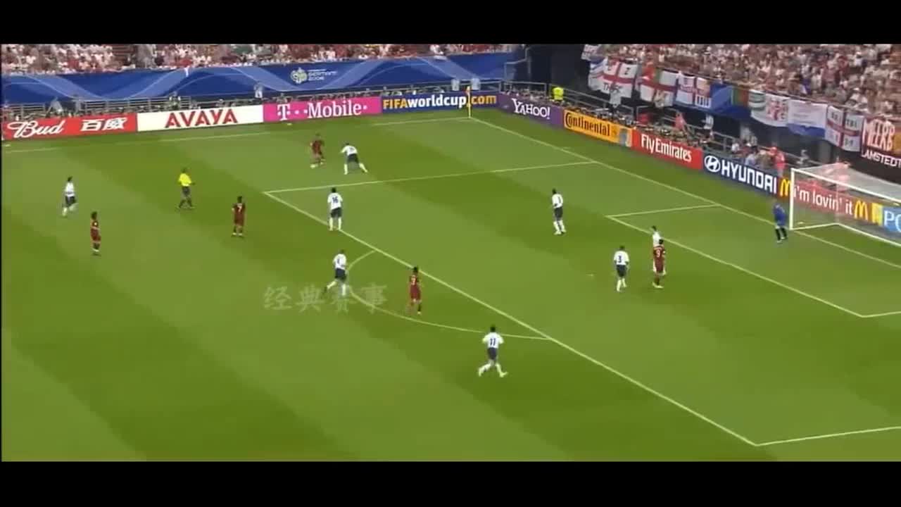 回顾世界杯经典比赛,贝克汉姆受伤离场,C罗点球一锤定音!