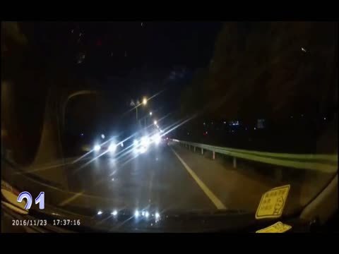 电动车成死亡杀手等同于自杀最新车祸【事故警世钟11.23】