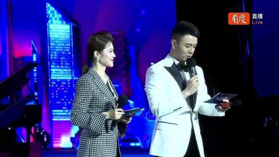 钢琴协奏曲保卫黄河,三十台珠江恺撒堡钢琴,气势磅礴,振奋人。