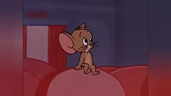 汤姆猫跟小老鼠坐在一起看电影少儿搞笑动画片!