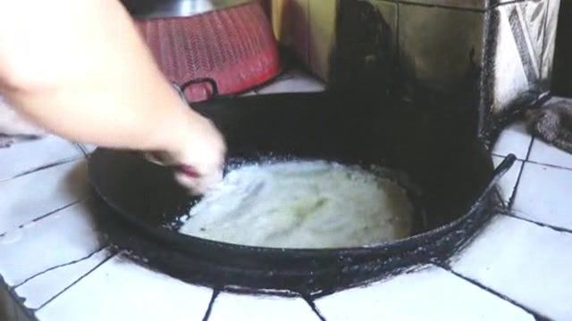 用红薯制作的一道美食,简单易做,经济实惠,很多人都爱吃