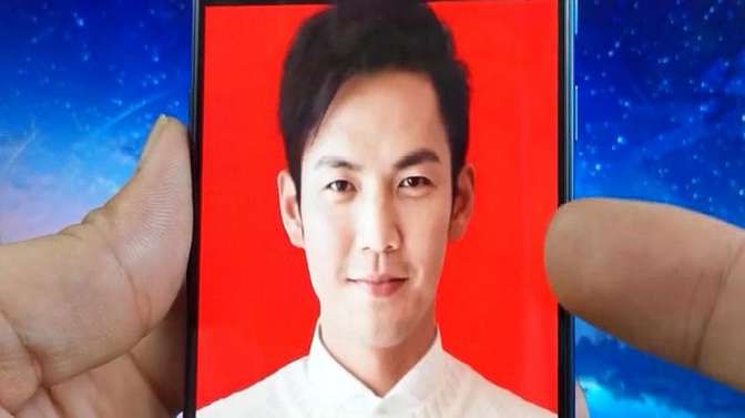 一寸照片怎么换背景颜色,一键更换背景色方便