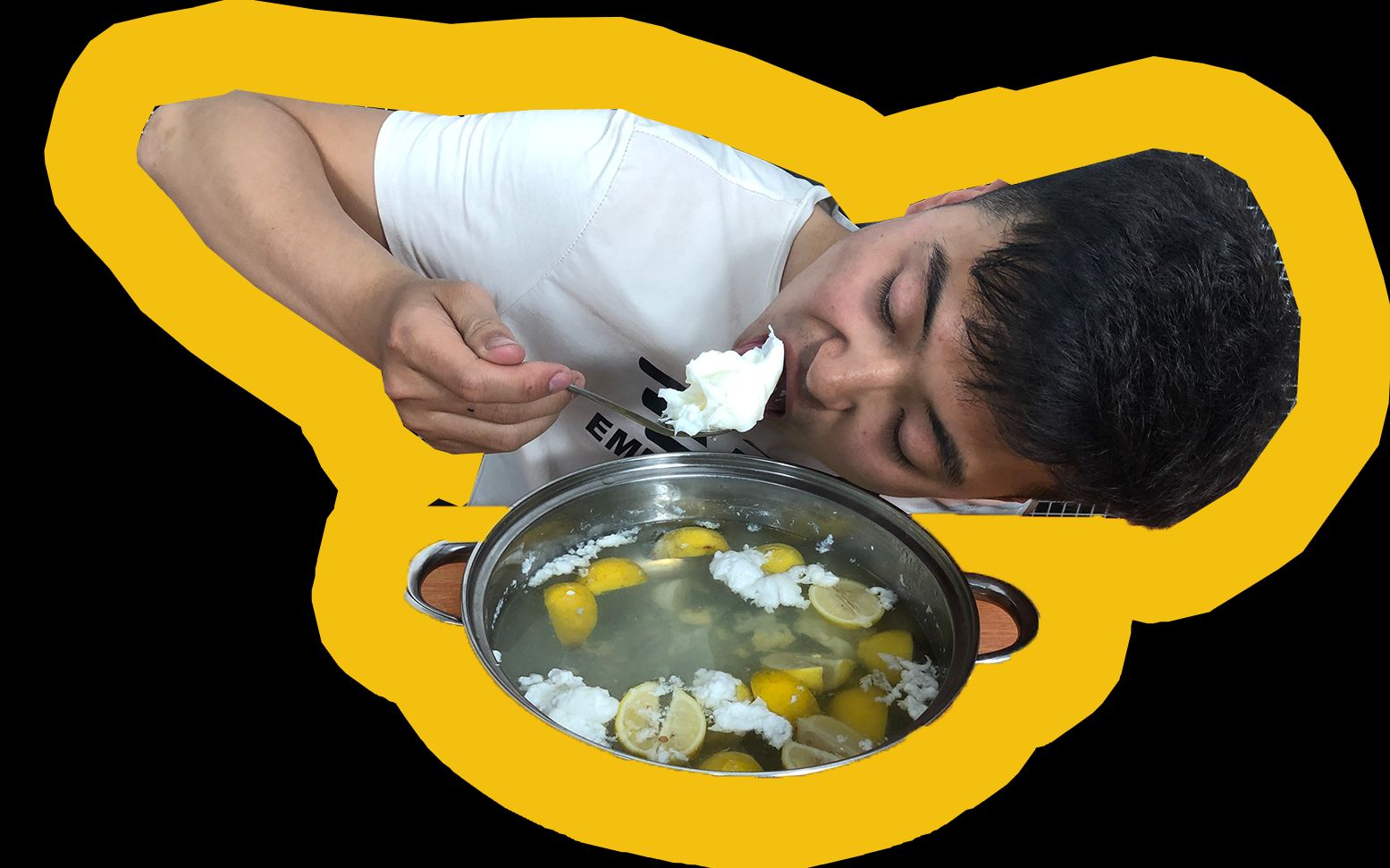 小伙拿柠檬水荷包鸡蛋,煮过以后柠檬更酸了