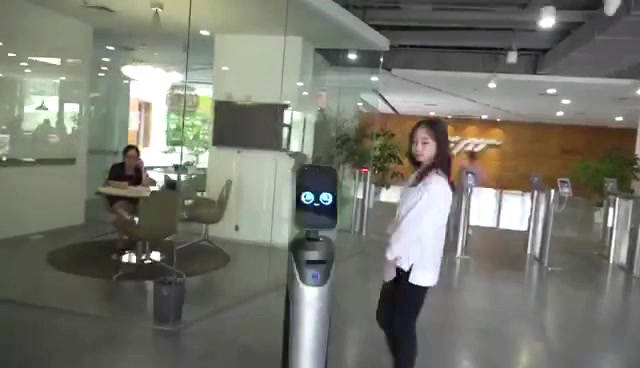 可爱在机器人面前也一文不值?科技在进步呀。