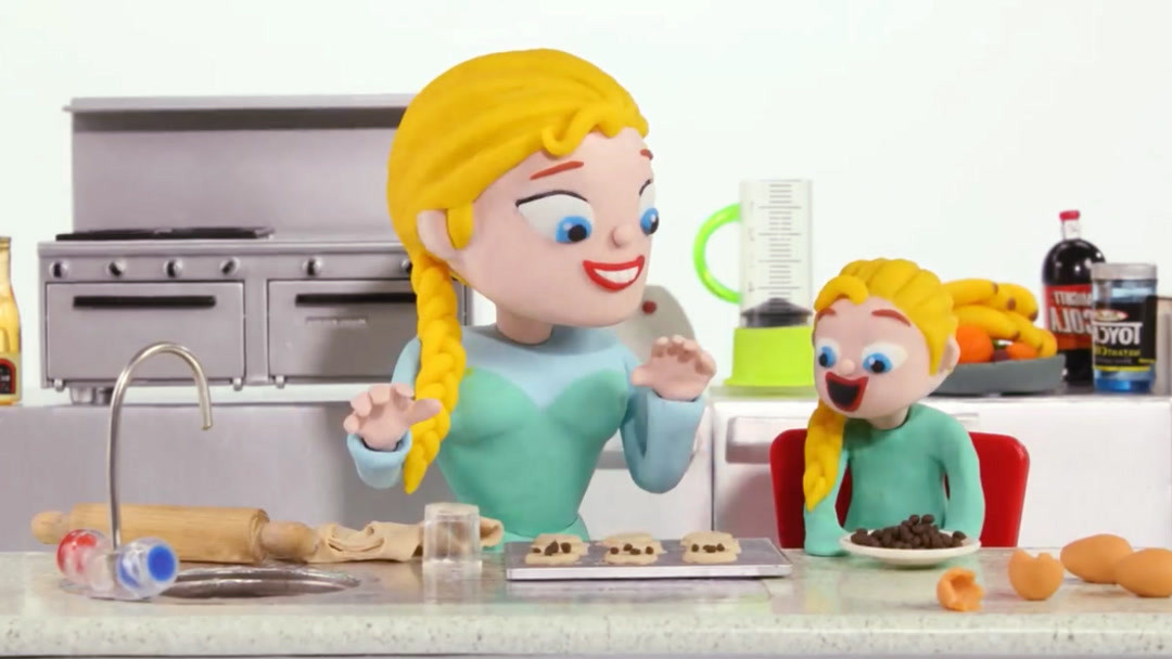 艾莎公主和妈妈一起学习做甜点