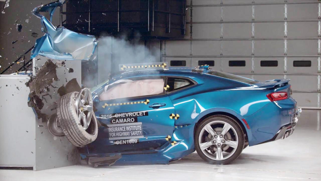 4个最差的汽车安全测试，第1个碰撞试验有气囊保住命