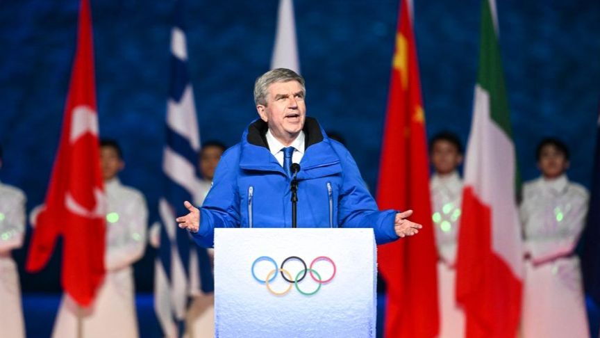 国际奥委会主席巴赫在闭幕式上致辞,欢迎中国成为冰雪运动大国