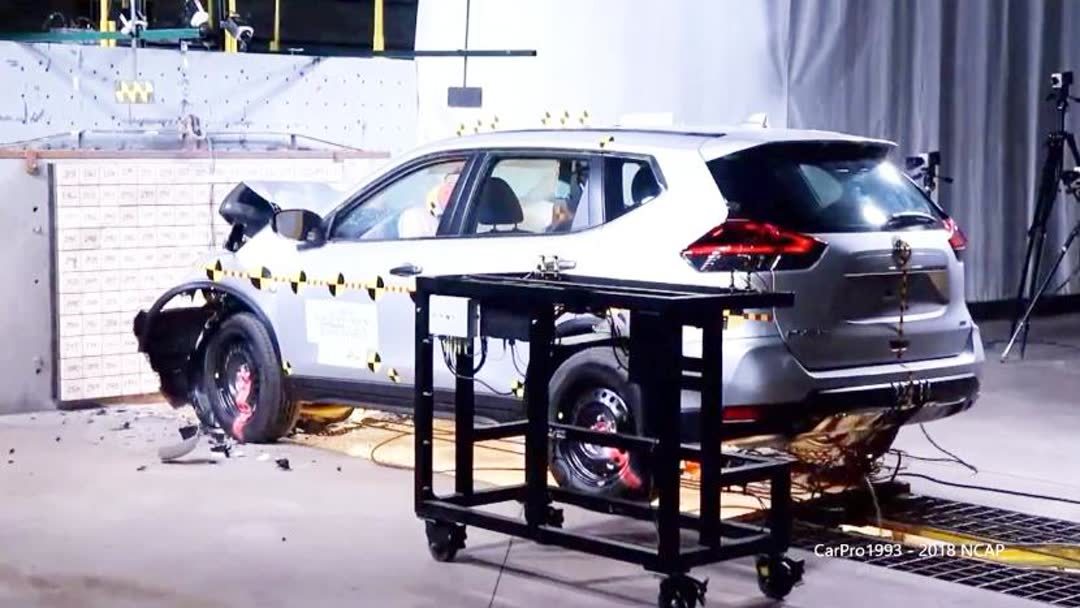 2018款日产奇骏车身刚性如何?碰撞测试之后开下车门就知道了