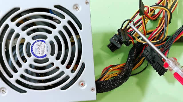 电脑电源可是个好东西,不懂的人都以为不值钱,我教你万金油用法