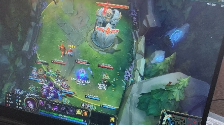 nuc x15 玩LOL帧率低的问题找到了,现在帧率能稳定在270到300fps了