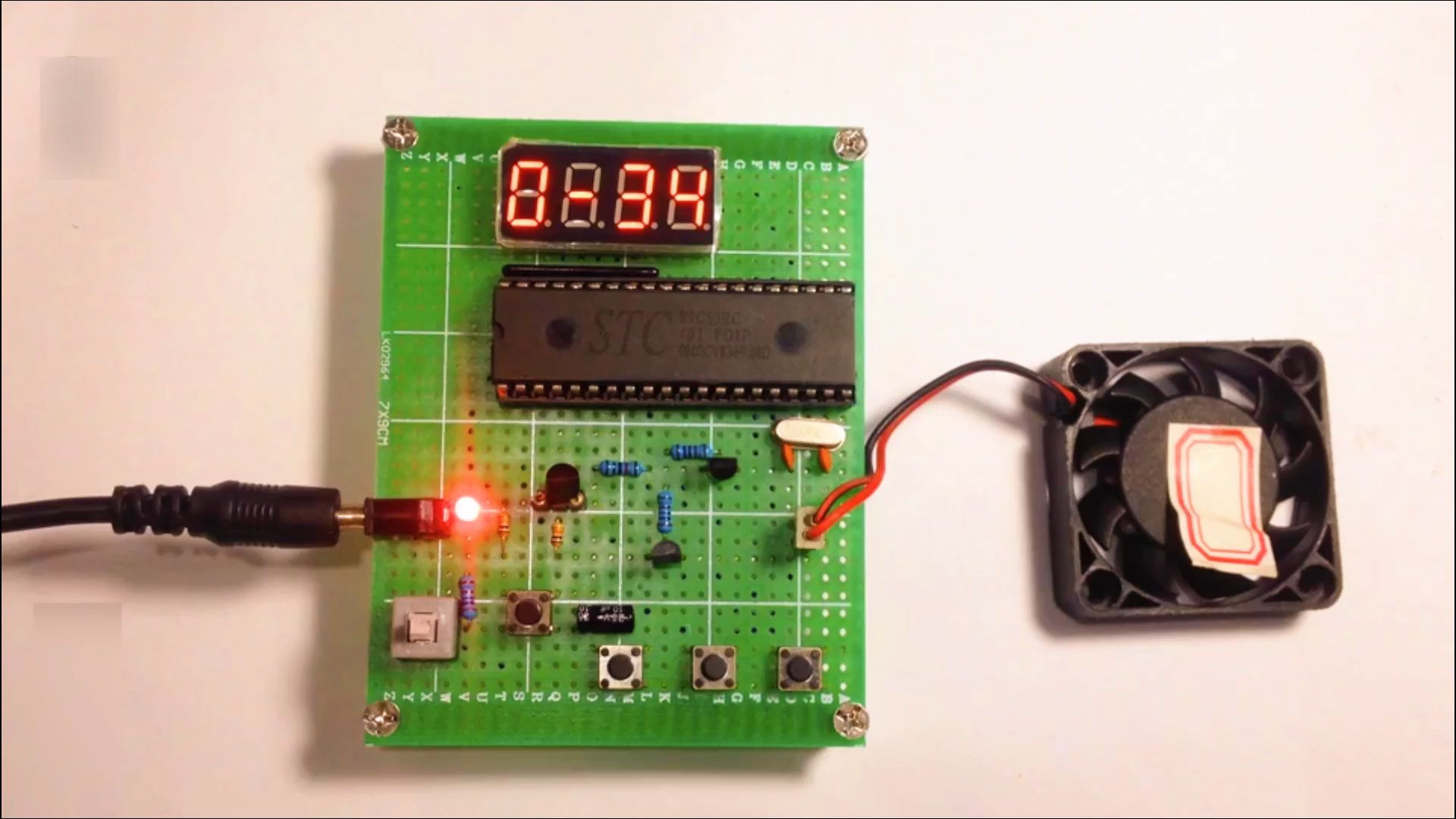 见证奇迹的时刻你永远不知道一个单片机作用有多大,单片机diy