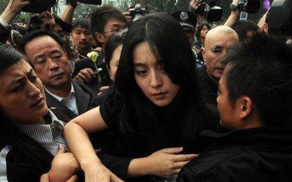 范冰冰惹怒好莱坞片方,逃税丑闻被狂转,网友:丢人丢到国外了!