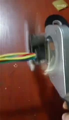 手持缠绕机2016款视频 点缠连续缠都可以实现 解决了线束缠绕的难题!