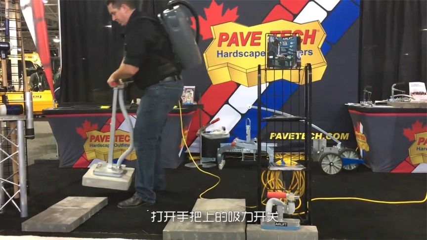 农村小伙自制直升机,头顶2个螺旋桨就能飞,5万元造一架飞机