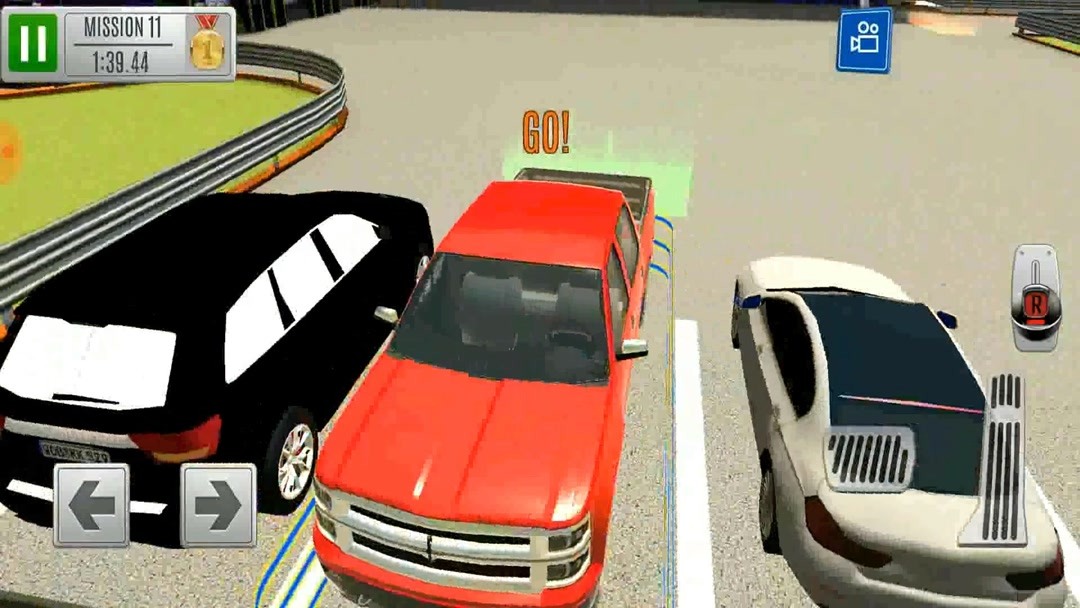 停车驾驶模拟器:试驾小型皮卡车,精准的停在停车位!
