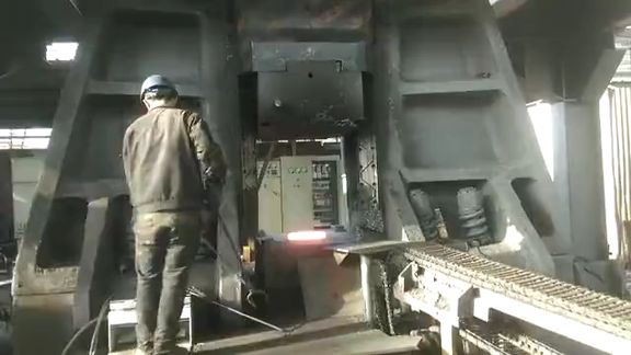 10吨全液压模锻锤数控精密锻造设备模锻锤改程控锤高颈法兰锻造