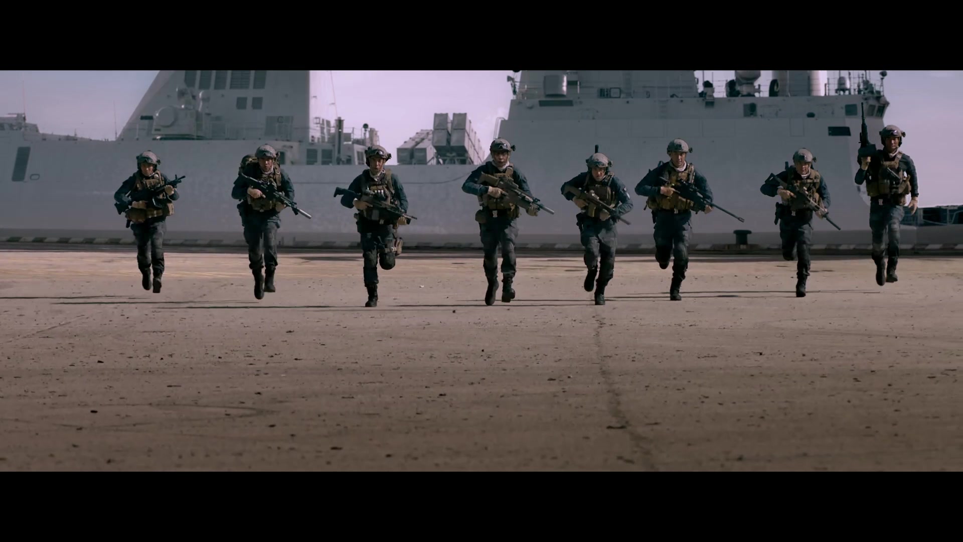 《红海行动》超燃混剪 强者无敌!