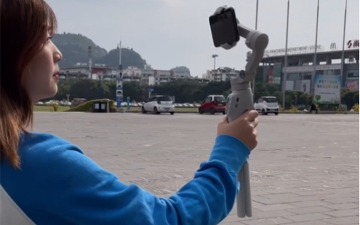 手机拍摄视频,真的需要用手机稳定器吗?| 飞宇Vimble 3,专为Vloger...