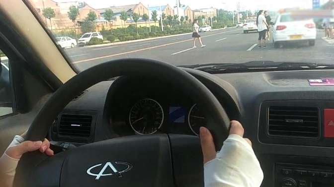 驾校科目三模拟考试全过程,女学员一把过,值得参考学习!