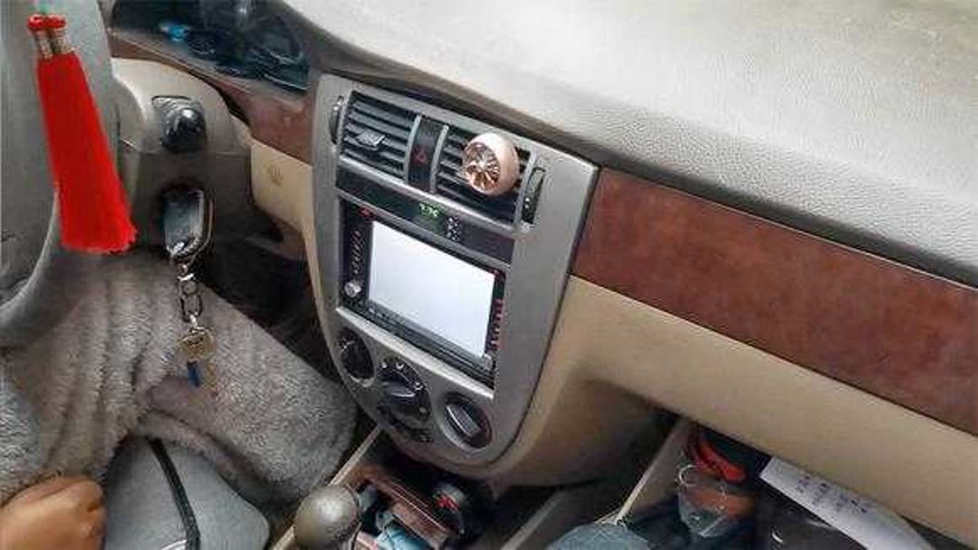 06款别克凯越车载导航有时开机有时不开机暨开机白屏故障检修