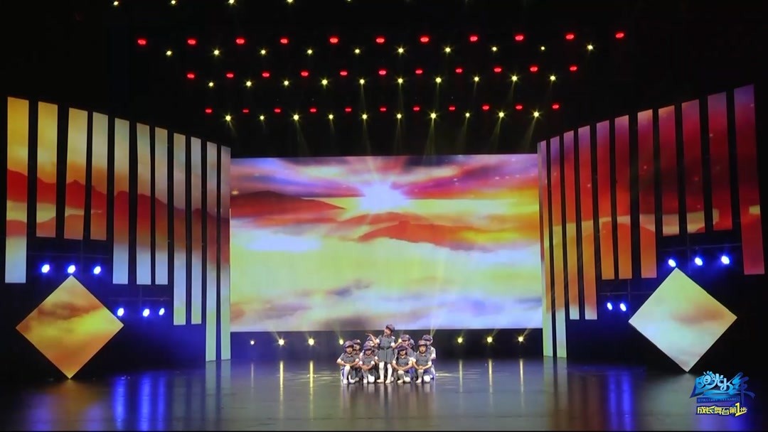 厉害了淄博娃阳光少年新春联欢晚会优秀节目《雷锋精神代代相传》