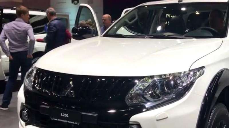 五十铃D-MAX的克星来了,18款三菱L200皮卡,颜值超帅