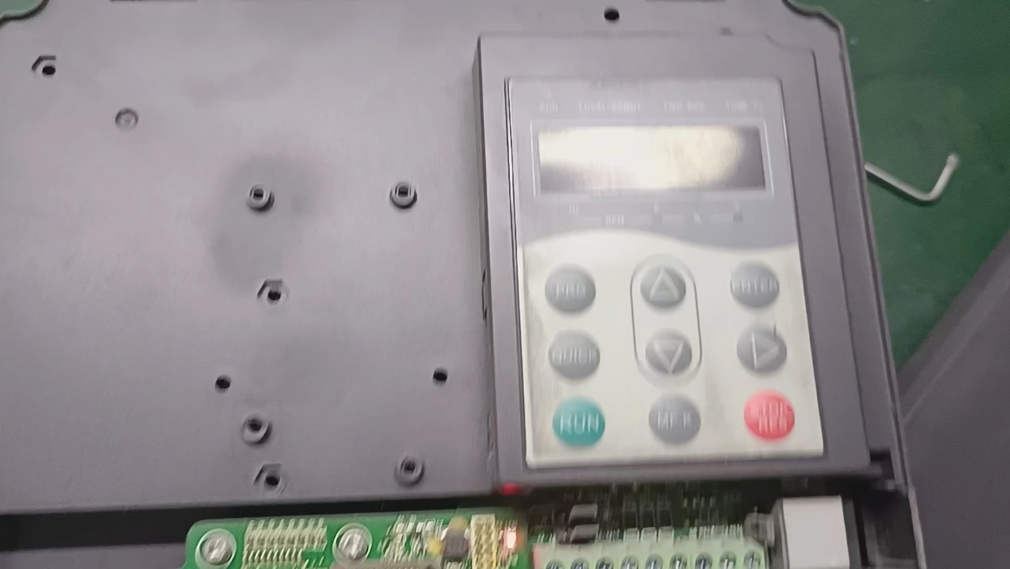 汇川变频器,开机无显示,看了你也会