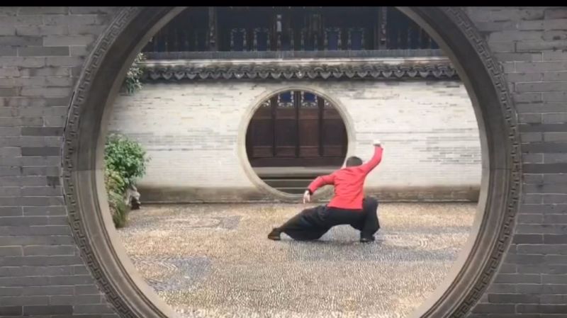 中国的传统文化融入太极影子的舞蹈