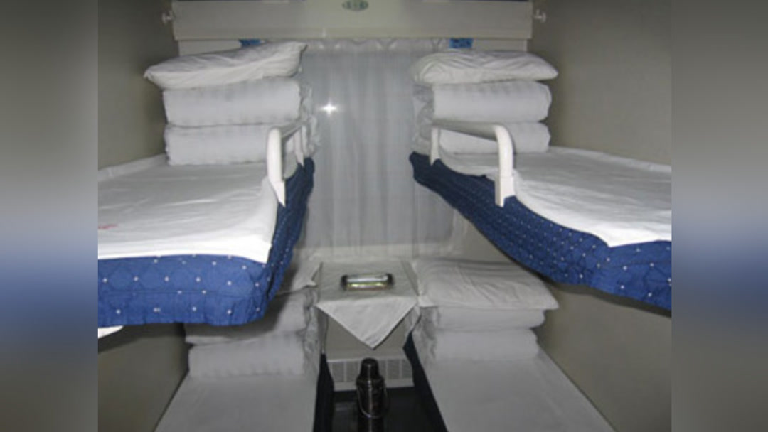 为什么买火车的时候,千万不能买下铺?才知道下铺是如此的心酸!