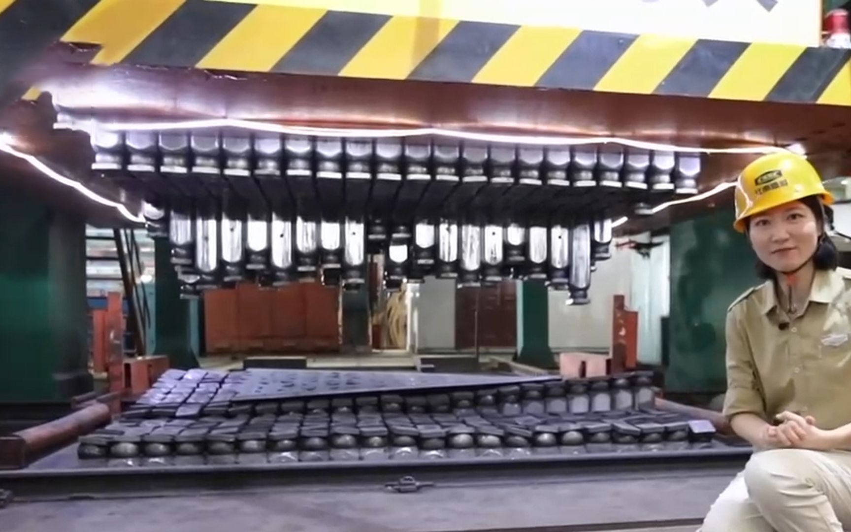 055万吨大驱颜值这么高 背后有“造型大师”!